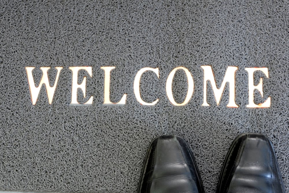5 Helpful Tips for Creating the Perfect Welcome Greeting - net2phone